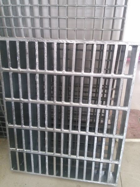 Steel grating